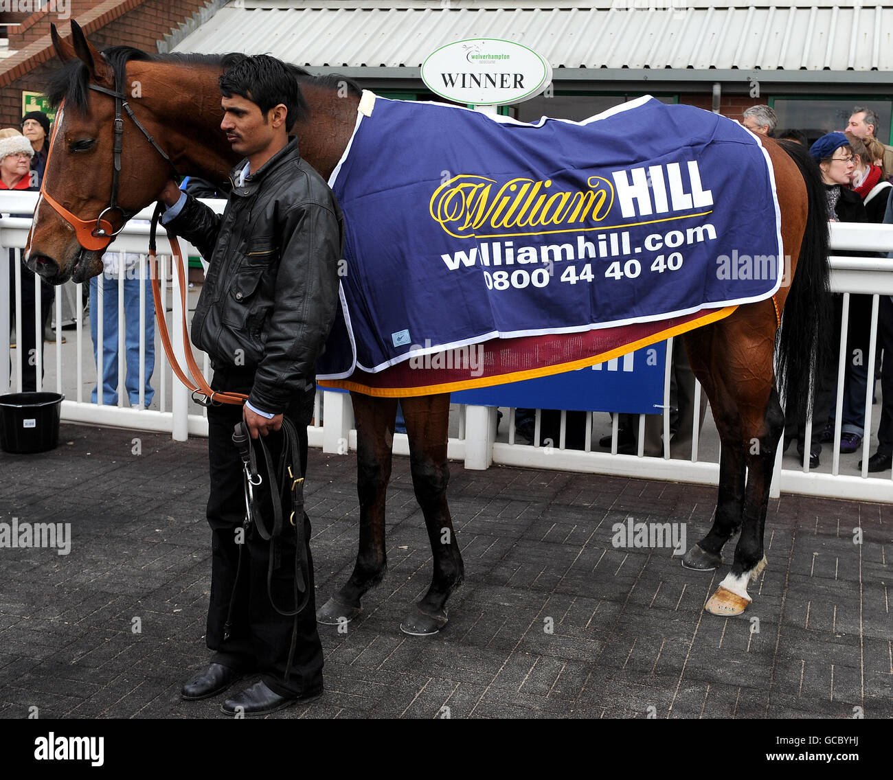 Horse racing races com william hill branding signage sponsor board hi ...