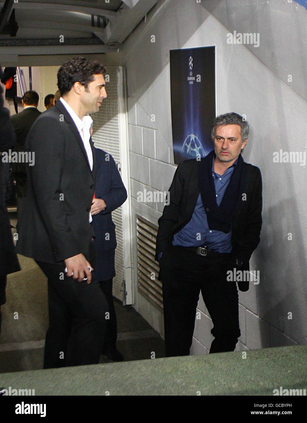 Soccer - UEFA Champions League - Round of 16 - Second Leg - Chelsea v ...