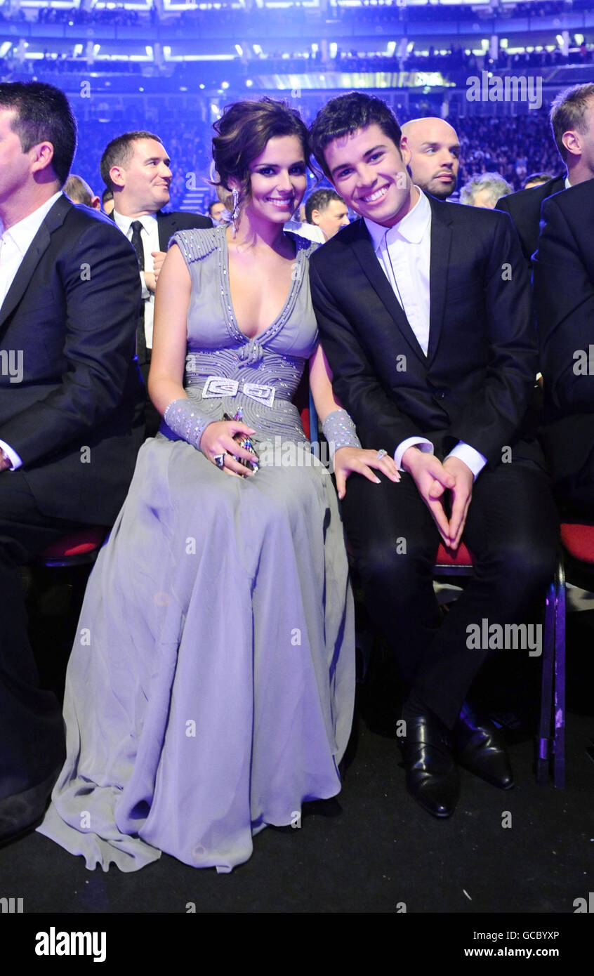 Cheryl Cole and Joe McElderry during the National Television Awards ...
