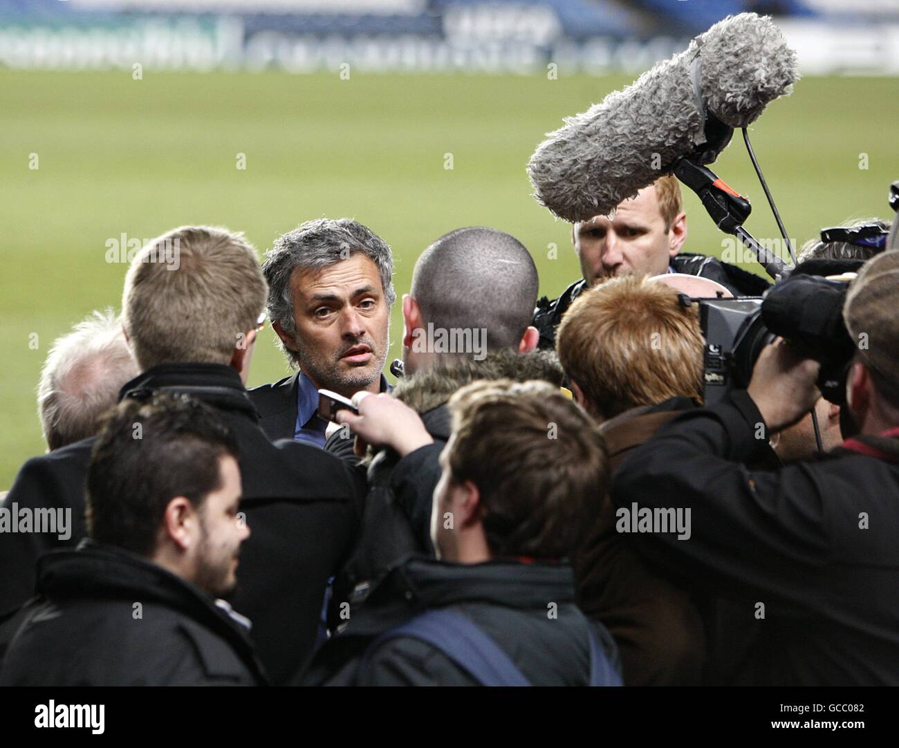 Soccer - UEFA Champions League - Round of 16 - Second Leg - Chelsea v ...