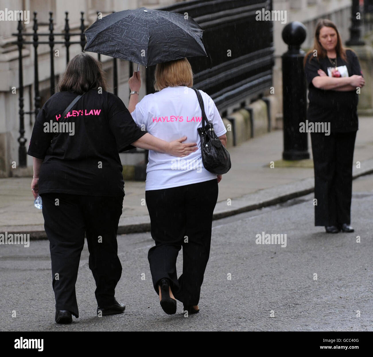 Yvonne Adamson (left) and her daughter Sarah Ridley (far right) deliver ...