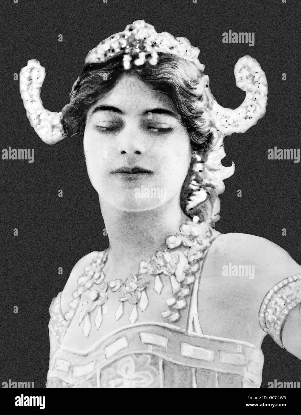 Mata Hari's Instagram, Twitter & Facebook on IDCrawl