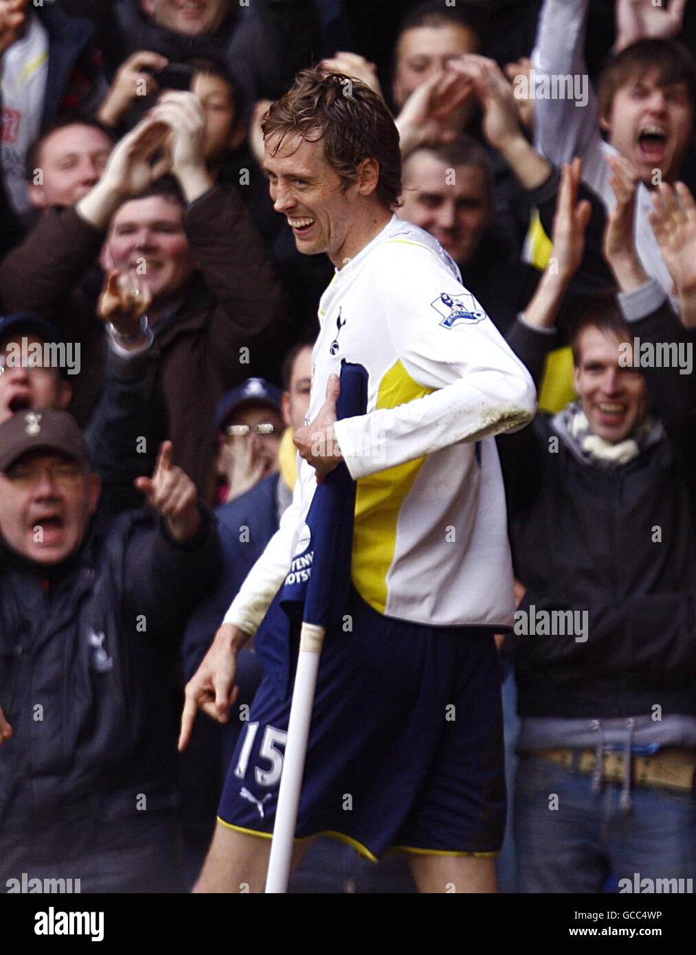 Tottenham hotspurs peter crouch hi-res stock photography and images - Alamy