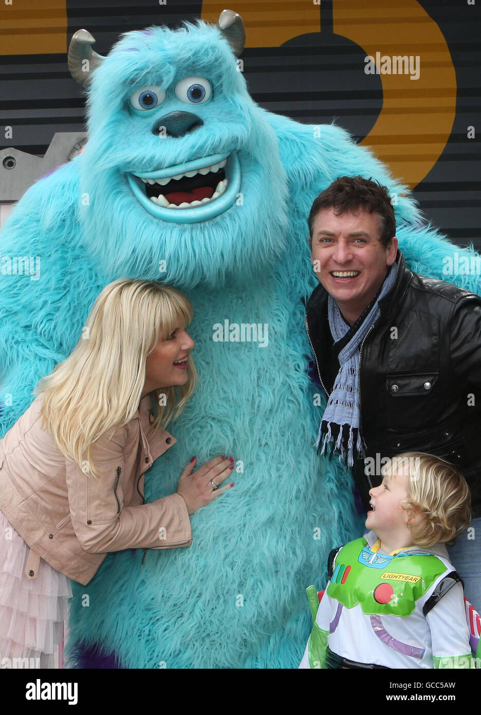 Shane Richie (right) with his son Mackenzie Blue and wife Christie ...