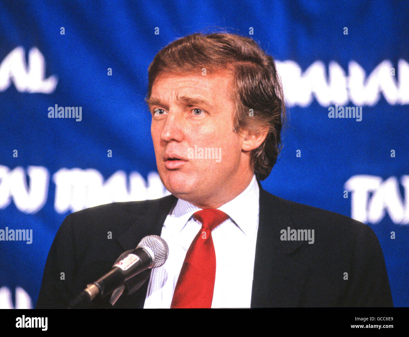 Donald trump at the taj mahal hi-res stock photography and images - Alamy