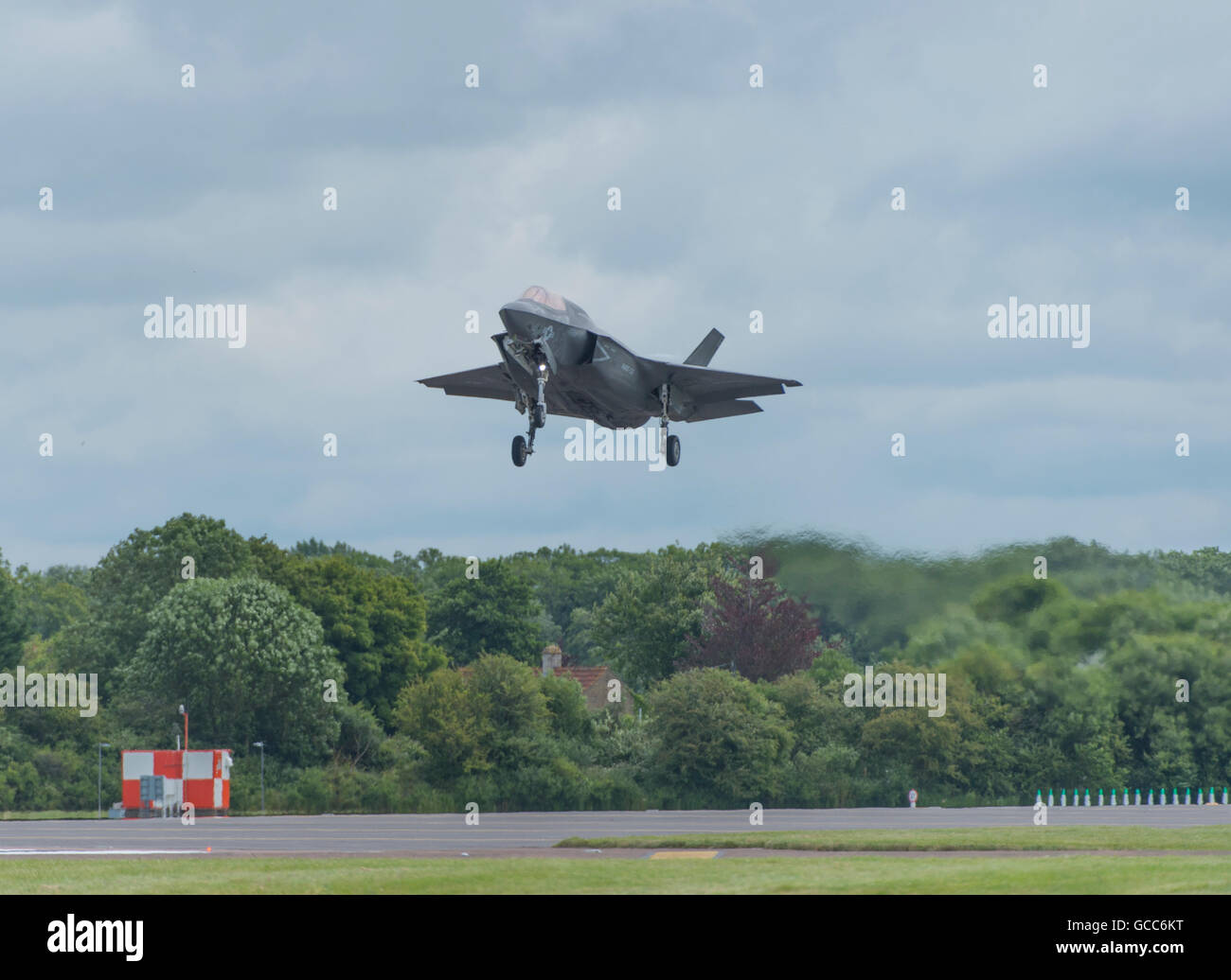Raf lightning supersonic jet fighter hi-res stock photography and ...