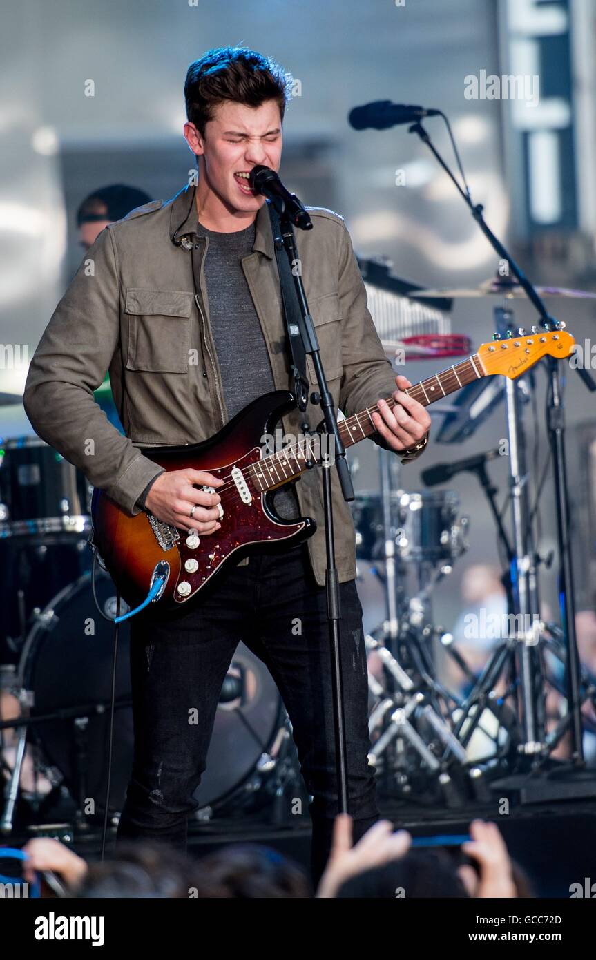 New York, NY, USA. 8th July, 2016. Shawn Mendez on stage for NBC Today ...