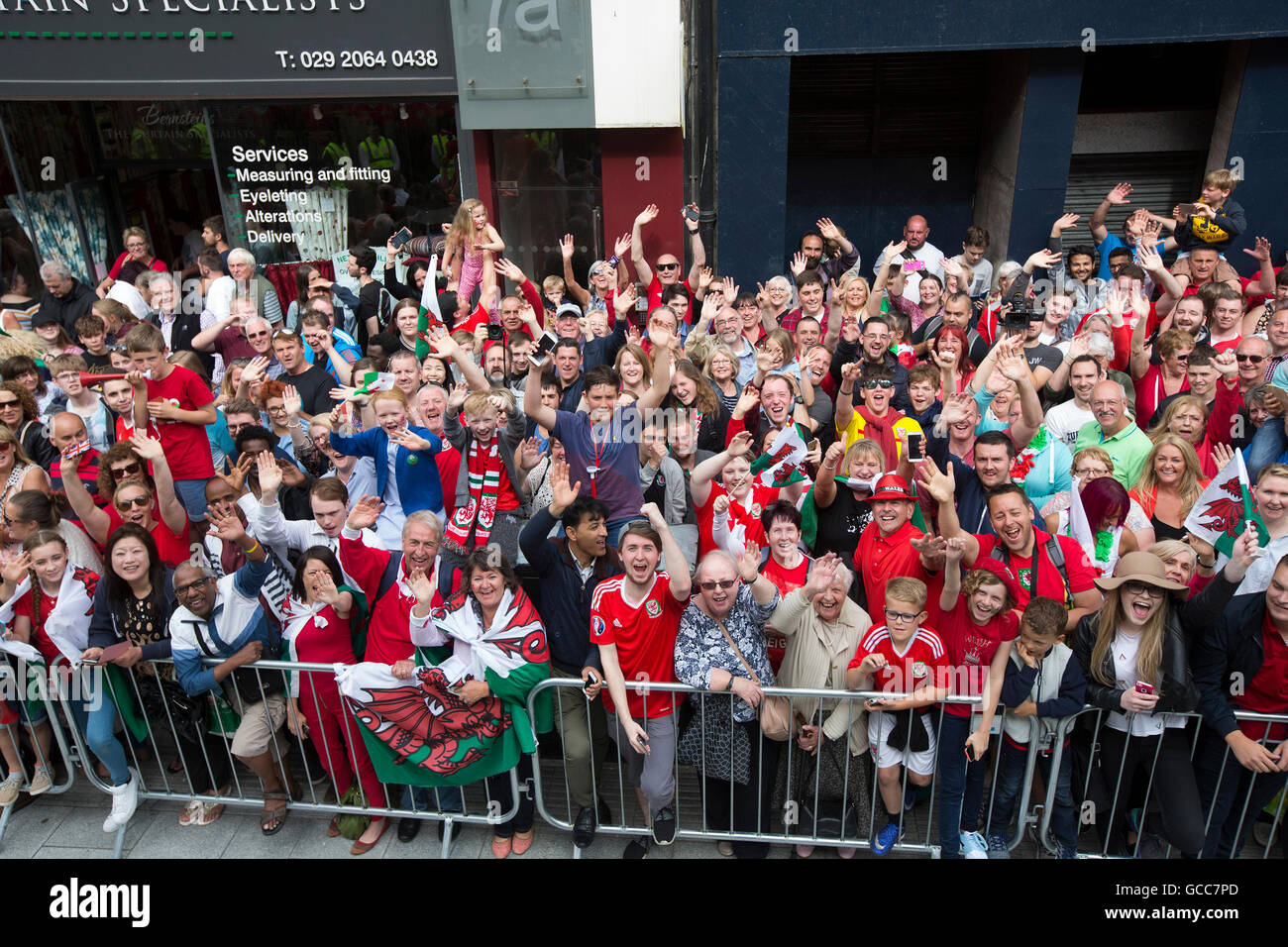 Welsh Football Fans High Resolution Stock Photography and Images - Alamy