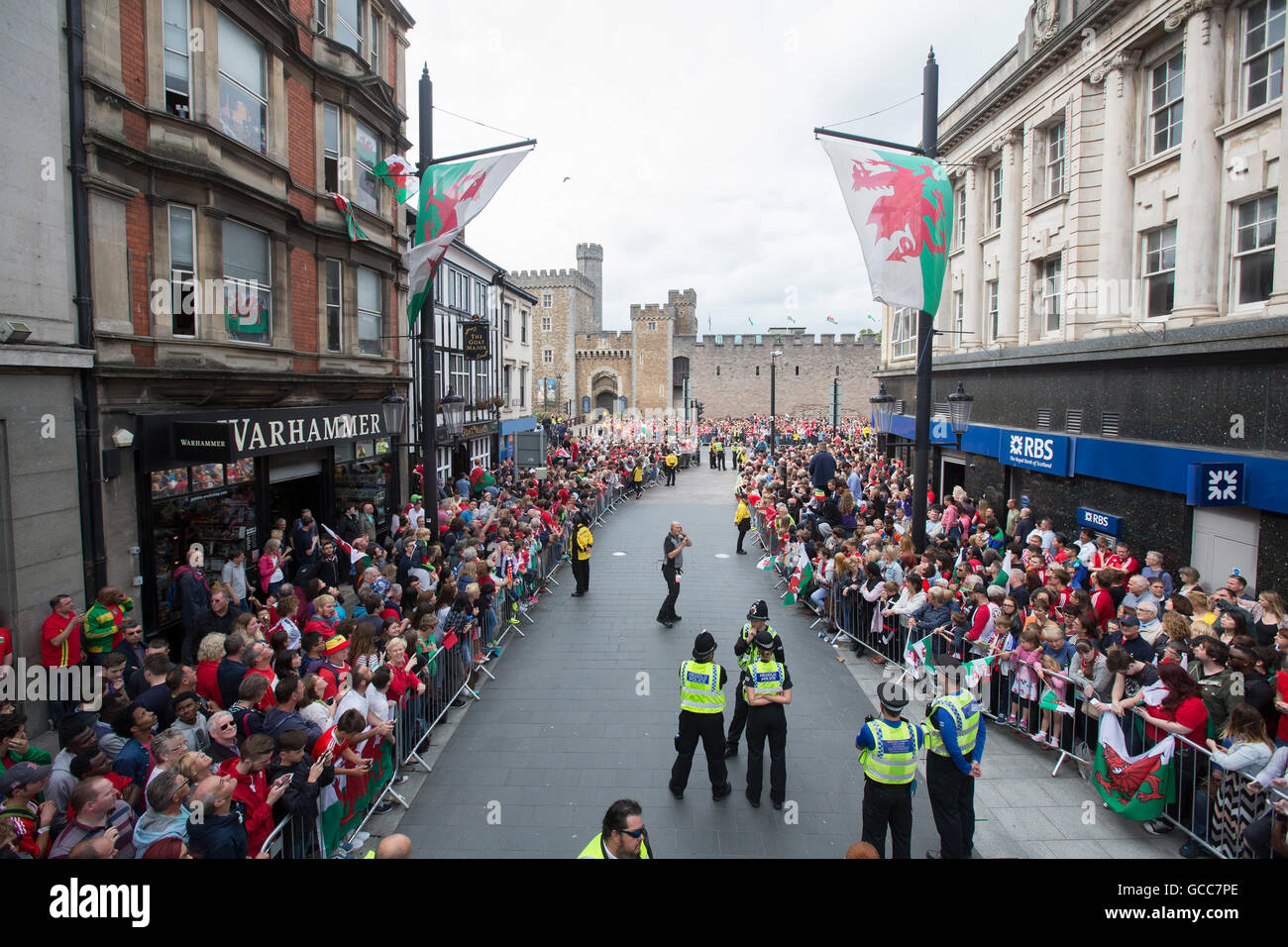 Welsh Football Fans High Resolution Stock Photography and Images - Alamy
