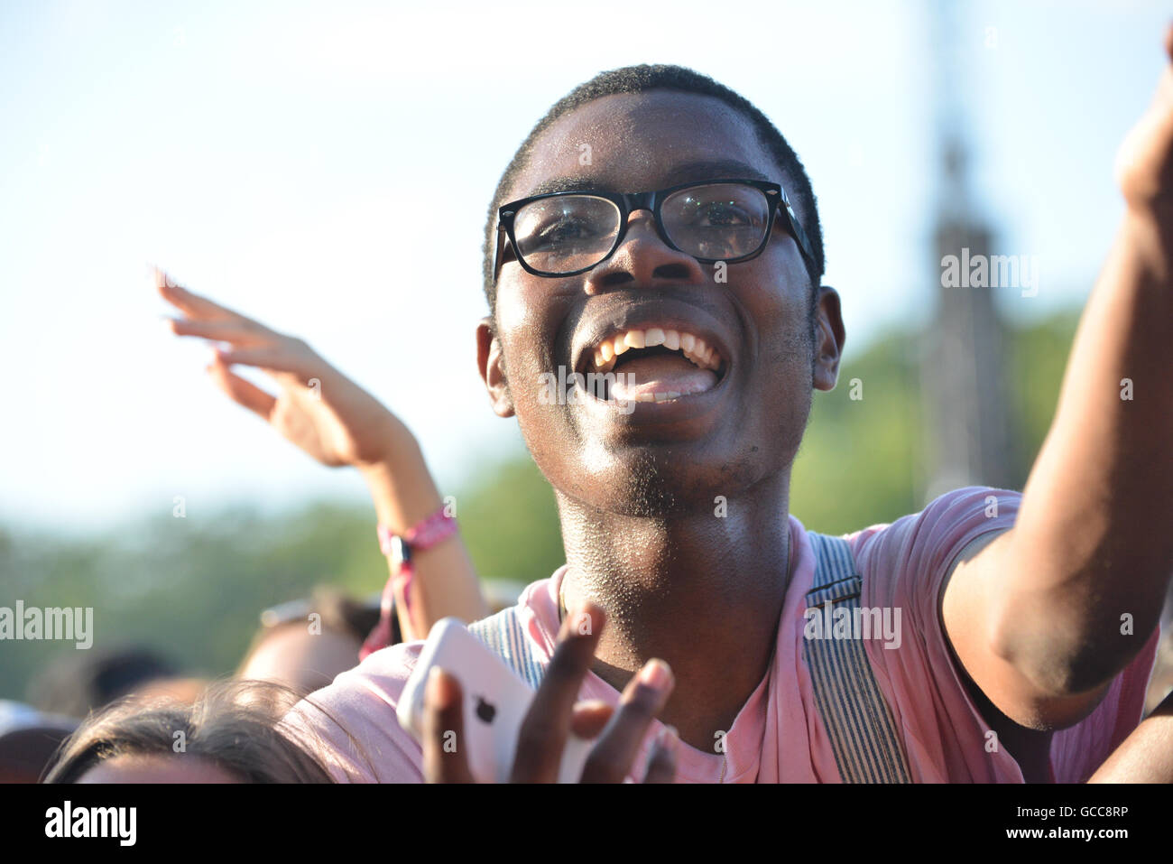 Finsbury Park, London, UK. 8th July 2016. The crowd at the Wireless ...
