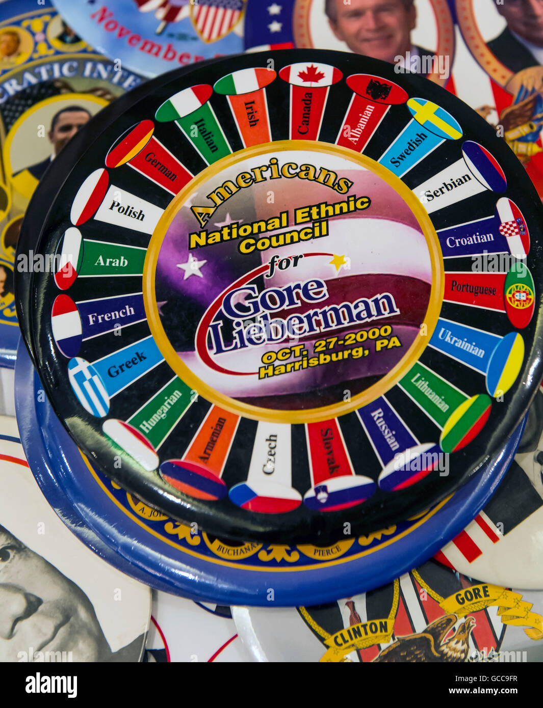 Harrisburg, Pennsylvania, USA. 08th July, 2016. Political memorabilia ...