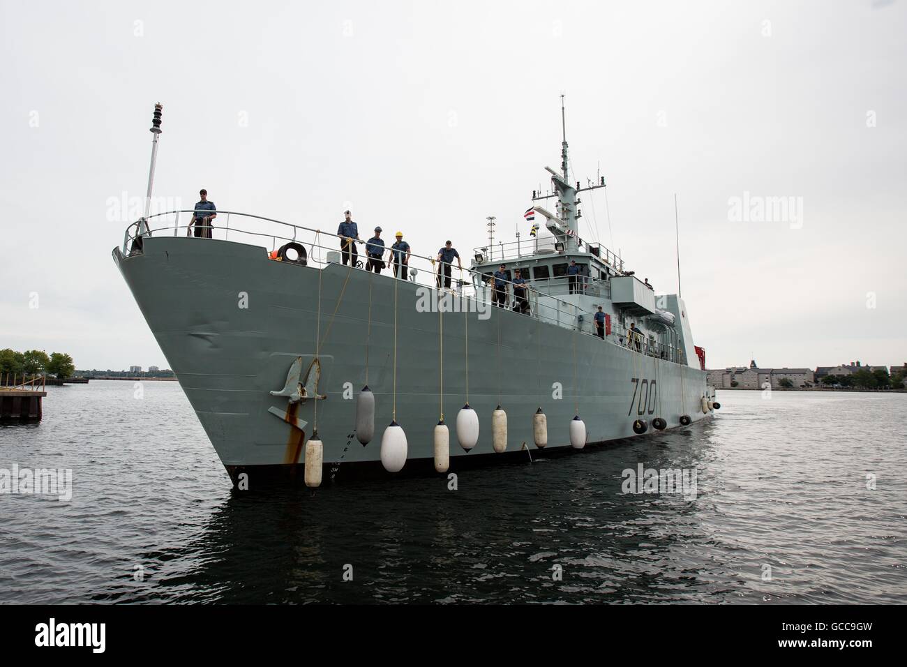 Majestys canadian ship hi-res stock photography and images - Alamy