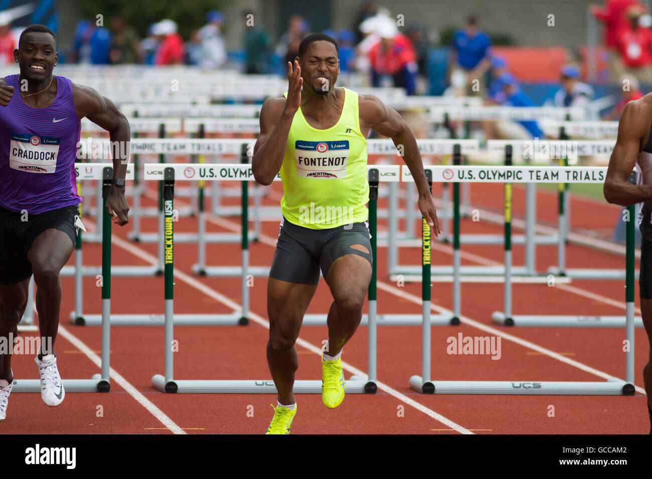 Mens 110m hurdles first round hi-res stock photography and images - Alamy