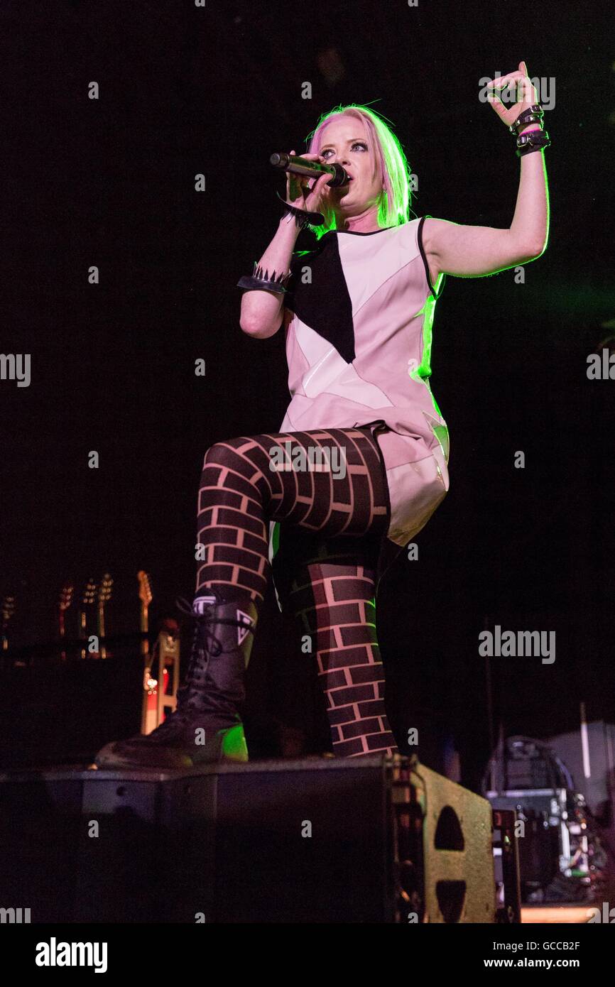 Milwaukee, Wisconsin, USA. 6th July, 2016. Singer SHIRLEY MANSON of ...