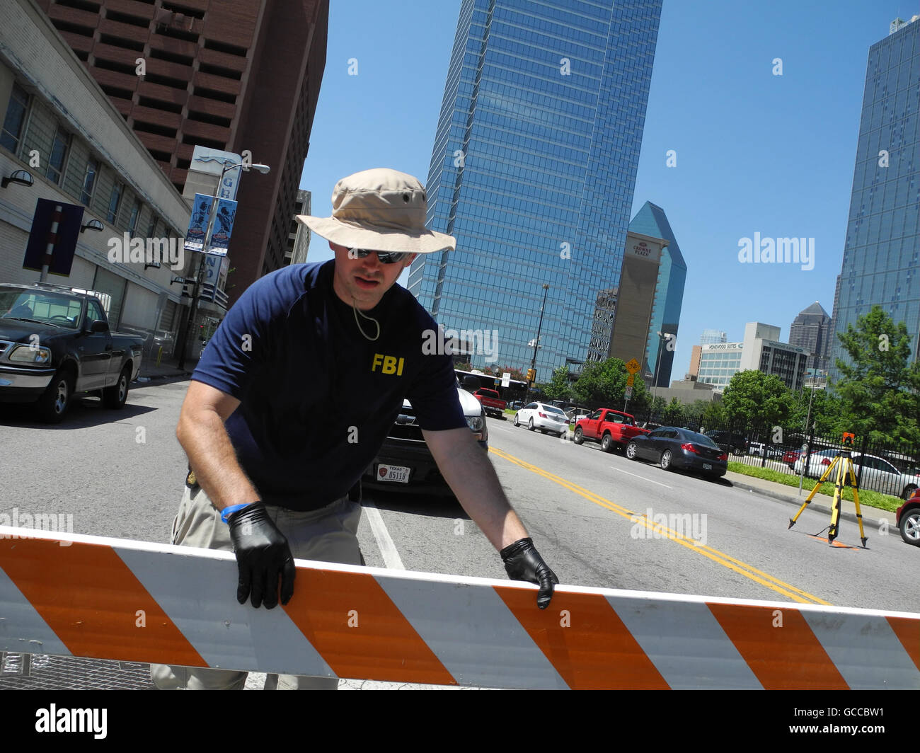 Fbi local police officer hi-res stock photography and images - Alamy