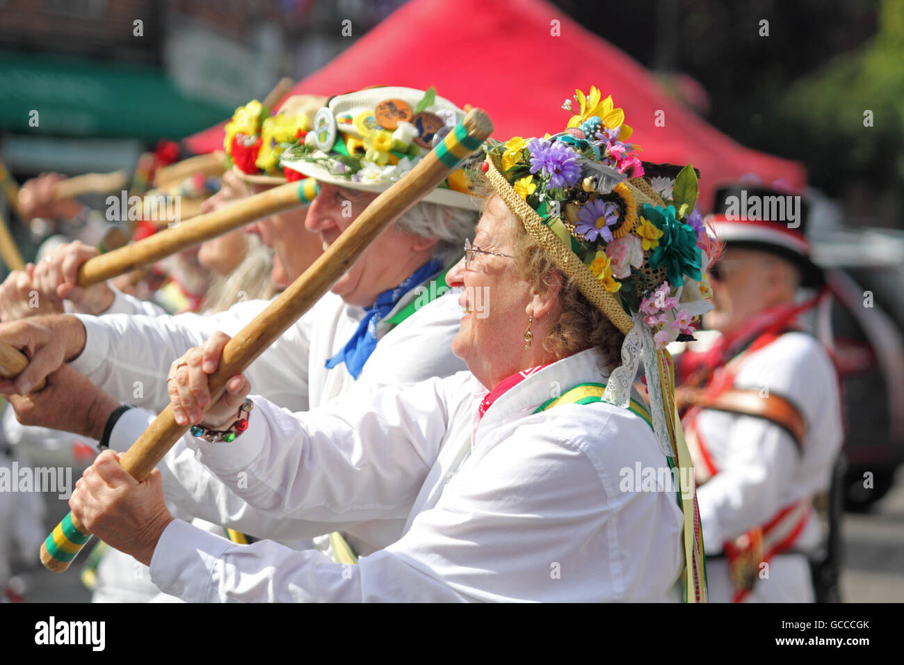 Pub floral displays hi-res stock photography and images - Alamy