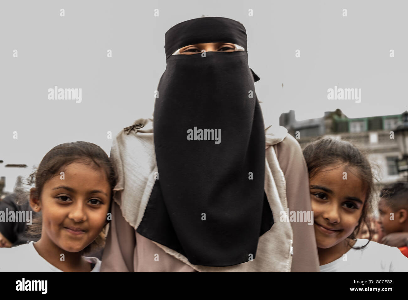 Muslims in london hi-res stock photography and images - Alamy