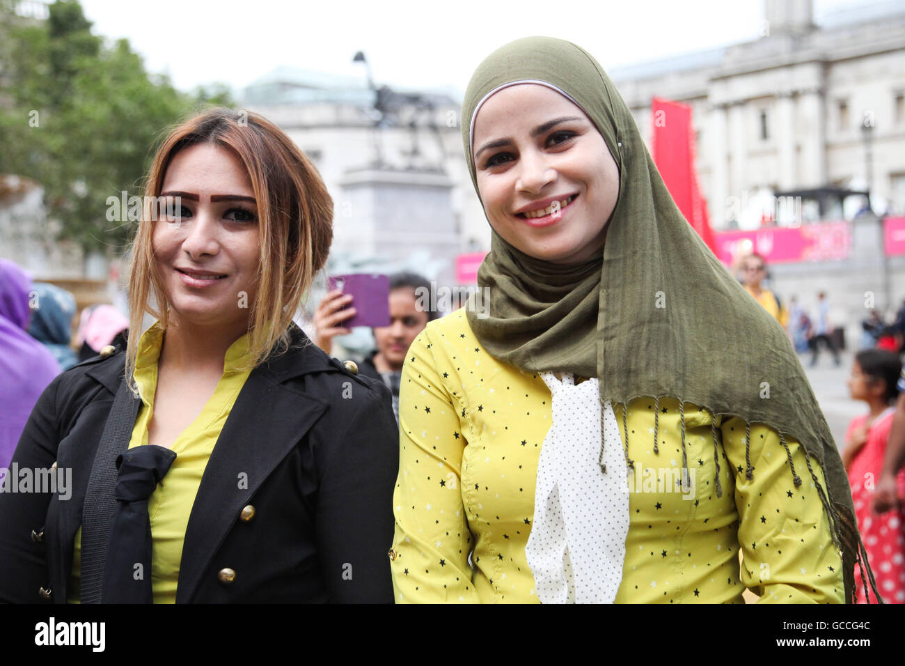 9 ladies dancing hi-res stock photography and images - Alamy