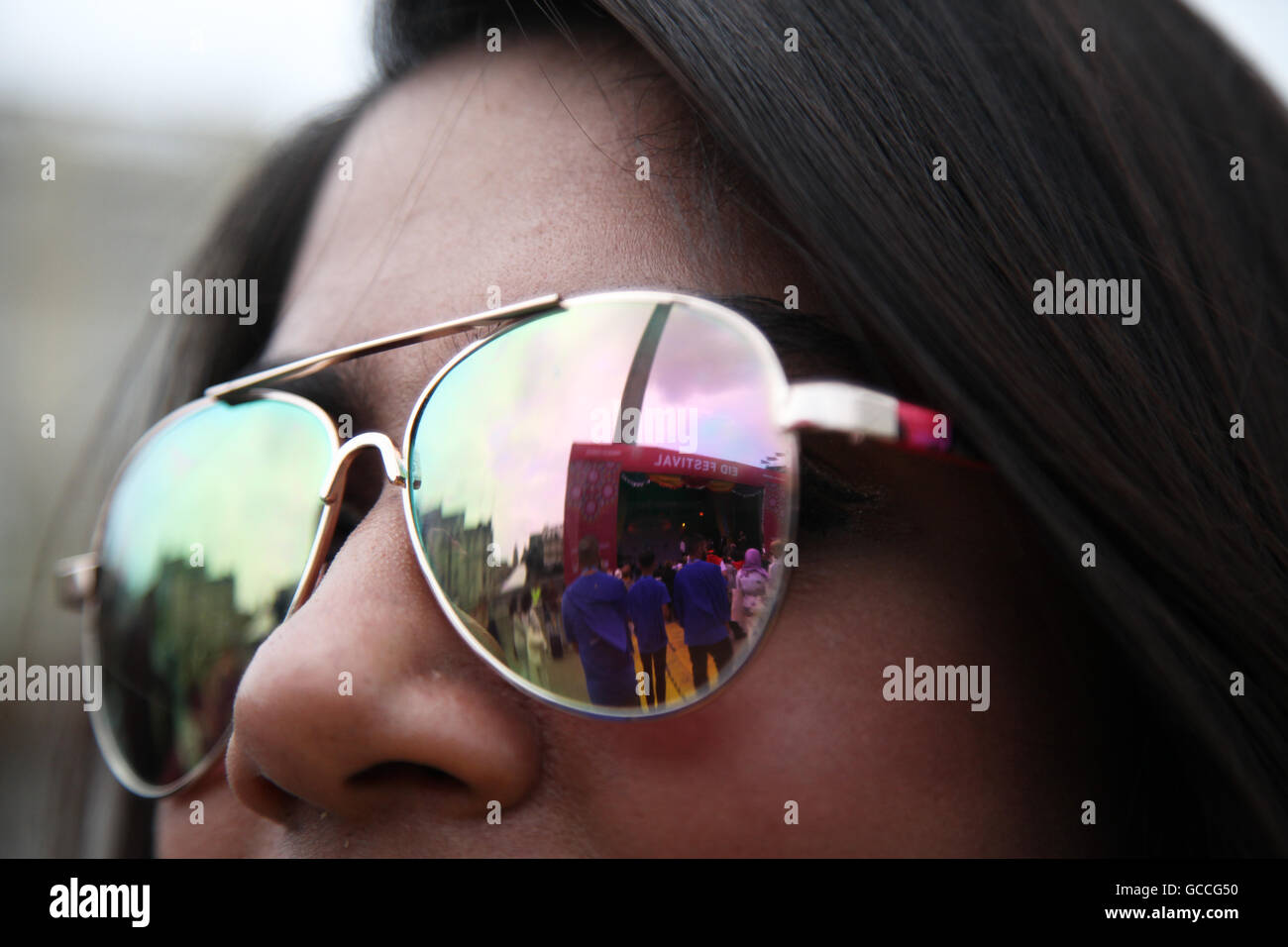 9 ladies dancing hi-res stock photography and images - Alamy