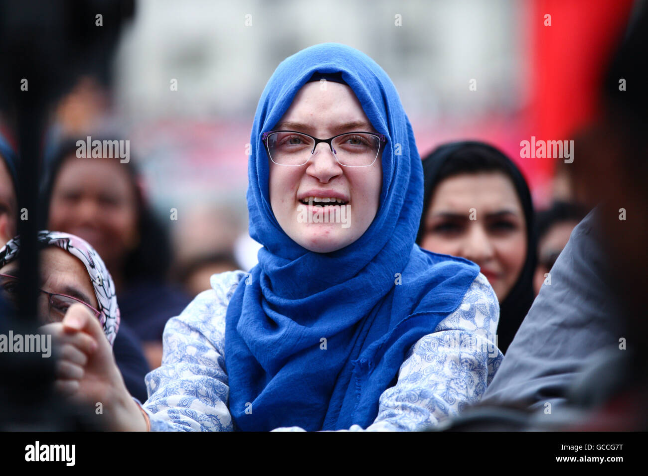 9 ladies dancing hi-res stock photography and images - Alamy
