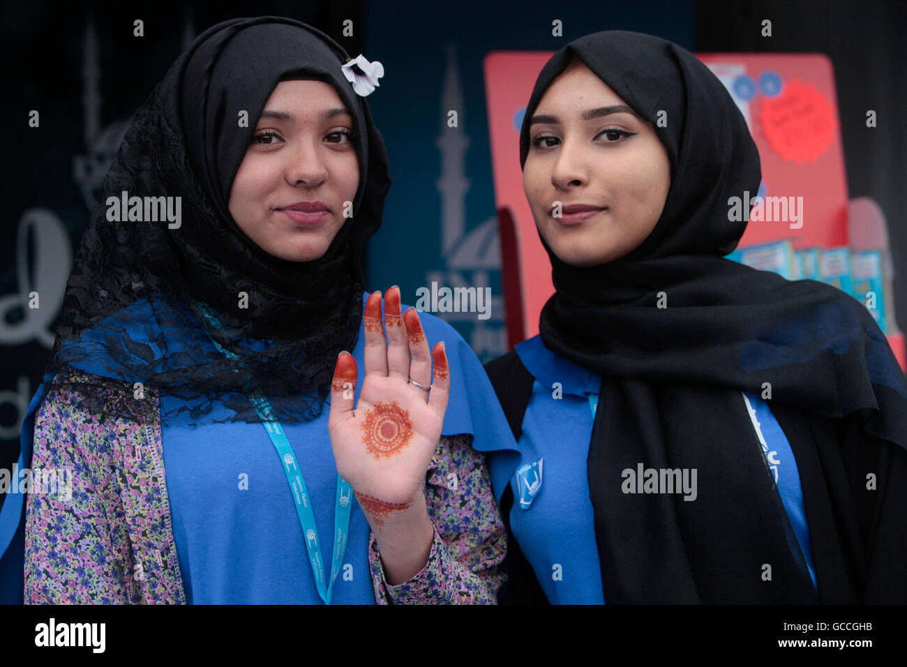 Muslims in london hi-res stock photography and images - Alamy
