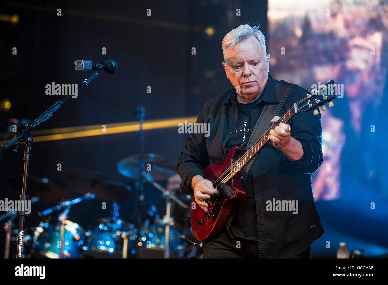 Gillian gilbert hi-res stock photography and images - Alamy