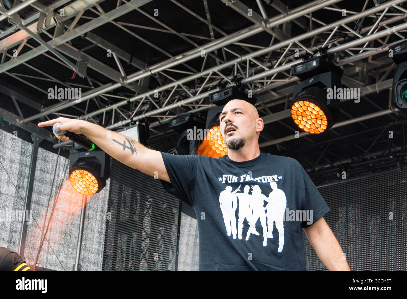 Eurotrash hi-res stock photography and images - Alamy