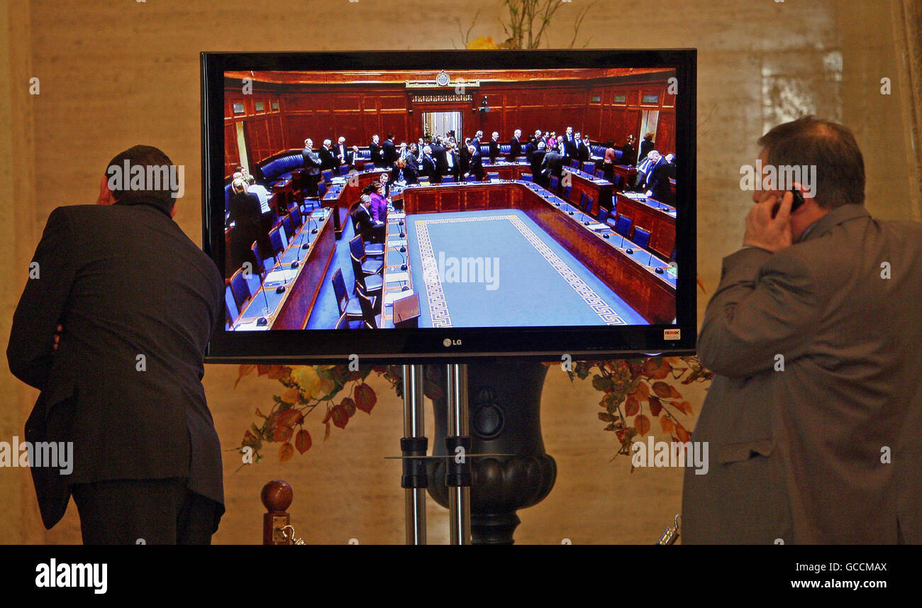 Devolution voting hi-res stock photography and images - Alamy