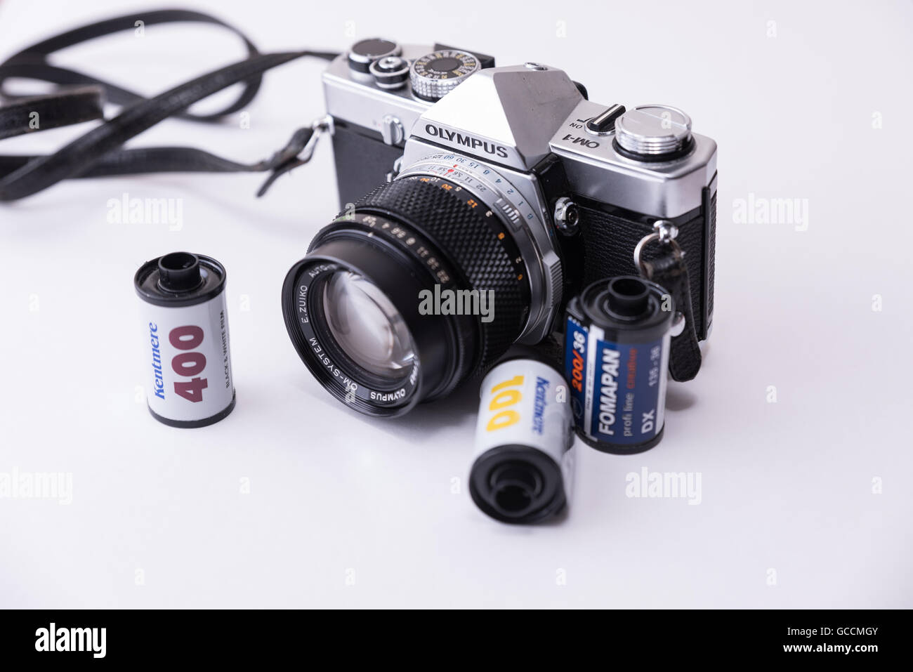 Olympus OM-1 film 35mm camera on flat background Stock Photo - Alamy