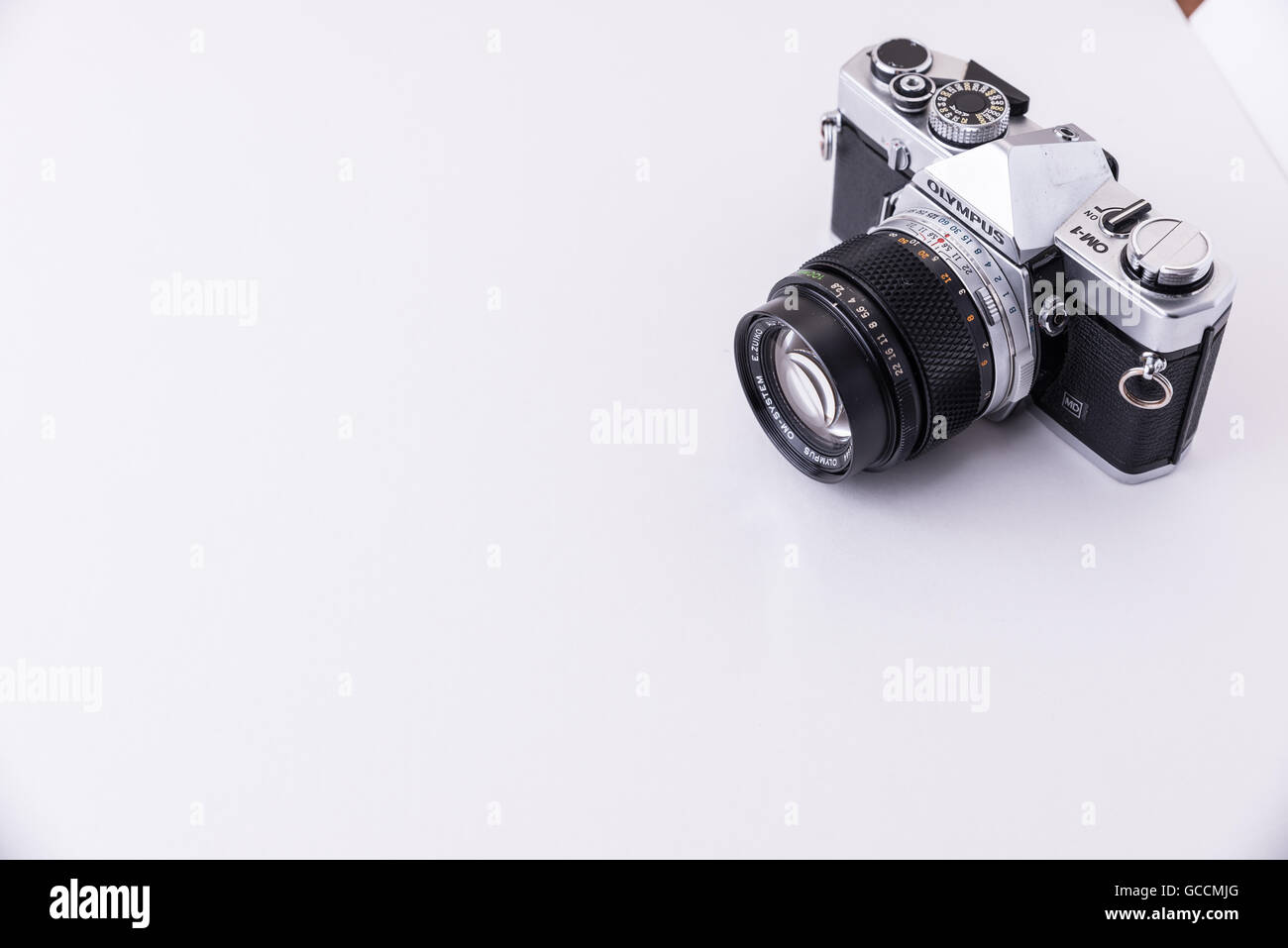 Olympus OM-1 film 35mm camera on flat background Stock Photo - Alamy