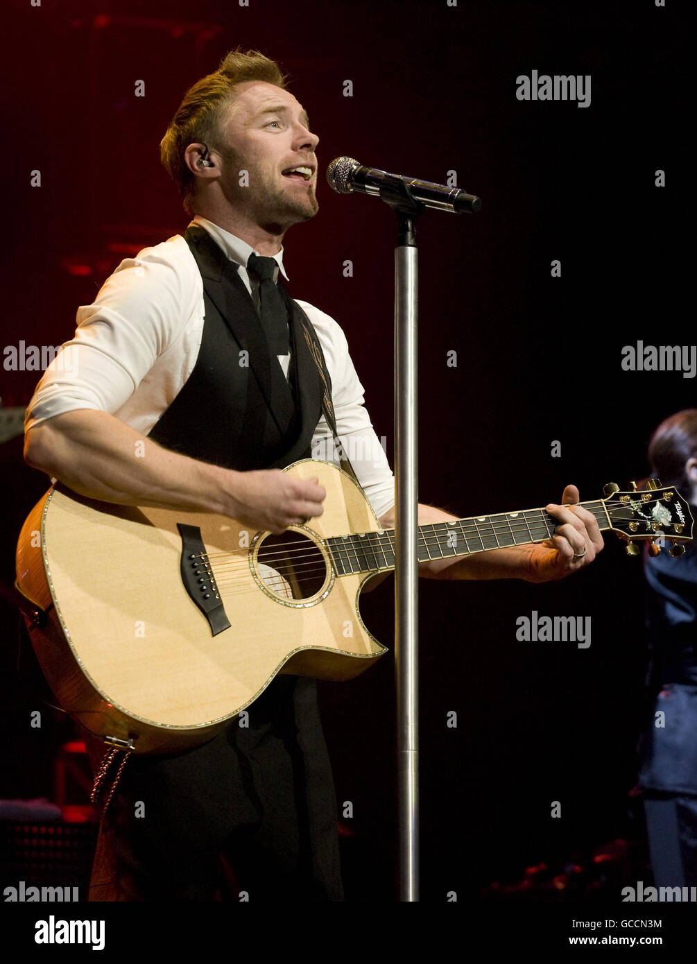 Ronan keating performs on stage hi-res stock photography and images - Alamy