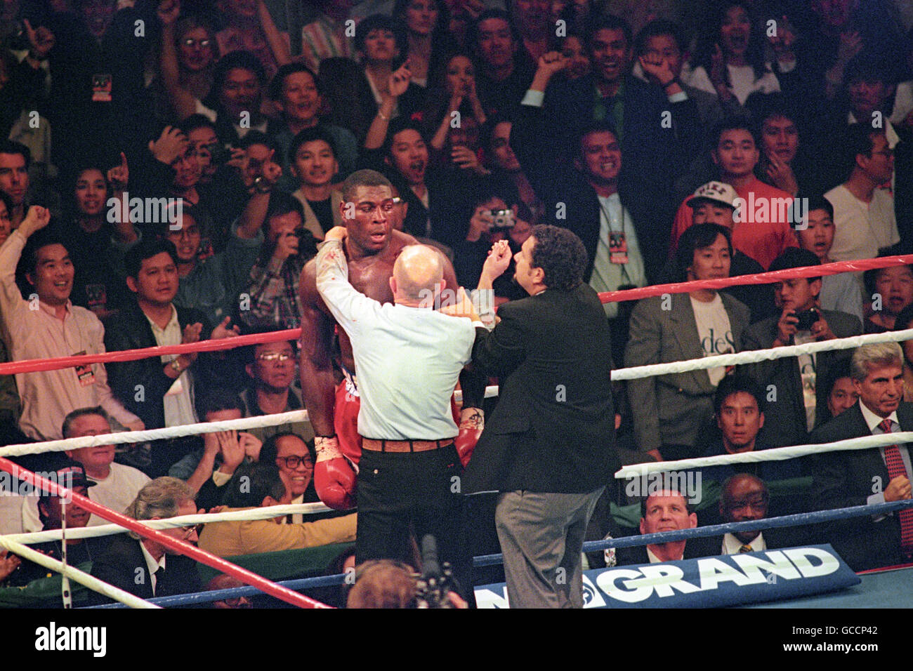 REFEREE MILLS LANE EXAMINES FRANK BRUNO AFTER STOPPING THE WBC ...