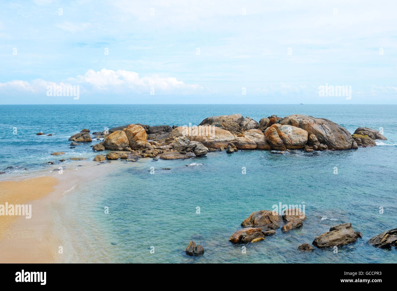 Beautiful coast of the Indian Ocean Stock Photo - Alamy