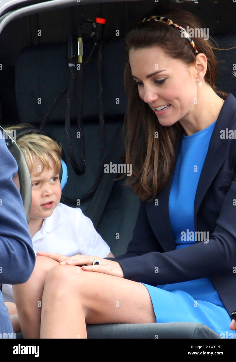 Princess catherine kate middleton prince william royal fairford hi-res ...