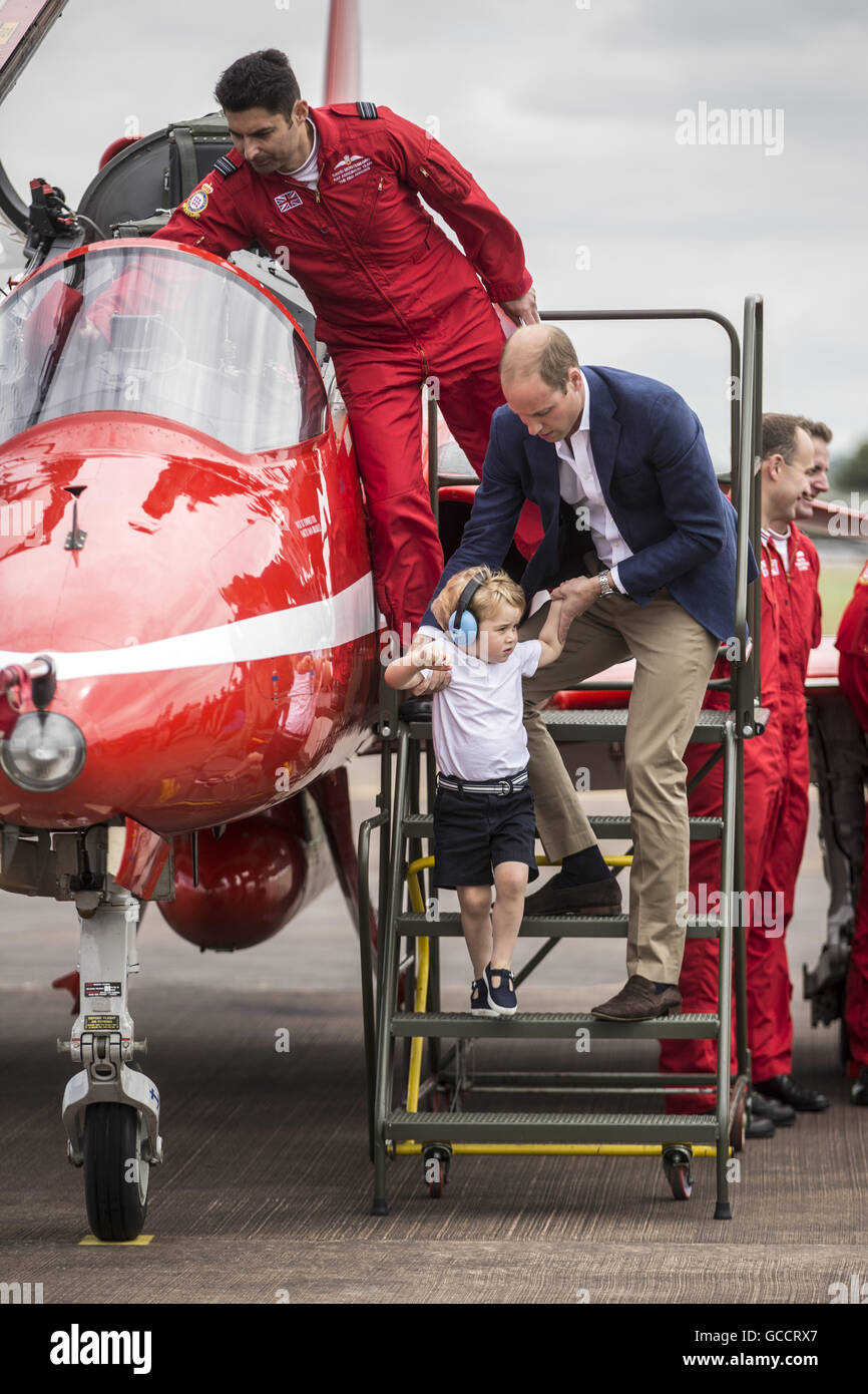 Father duke cambridge during hi-res stock photography and images - Alamy