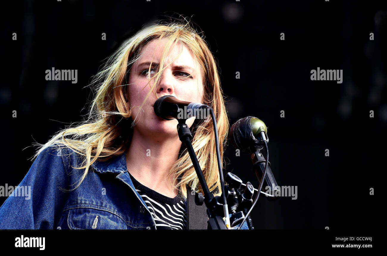 Ellie rowsell wolf alice performing british summer time festival hi-res ...