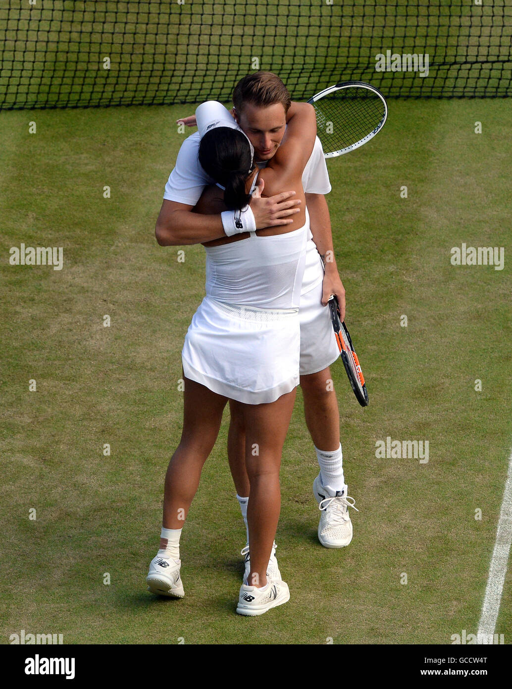 Heather Watson celebrates winning her doubles match with partner Henri ...