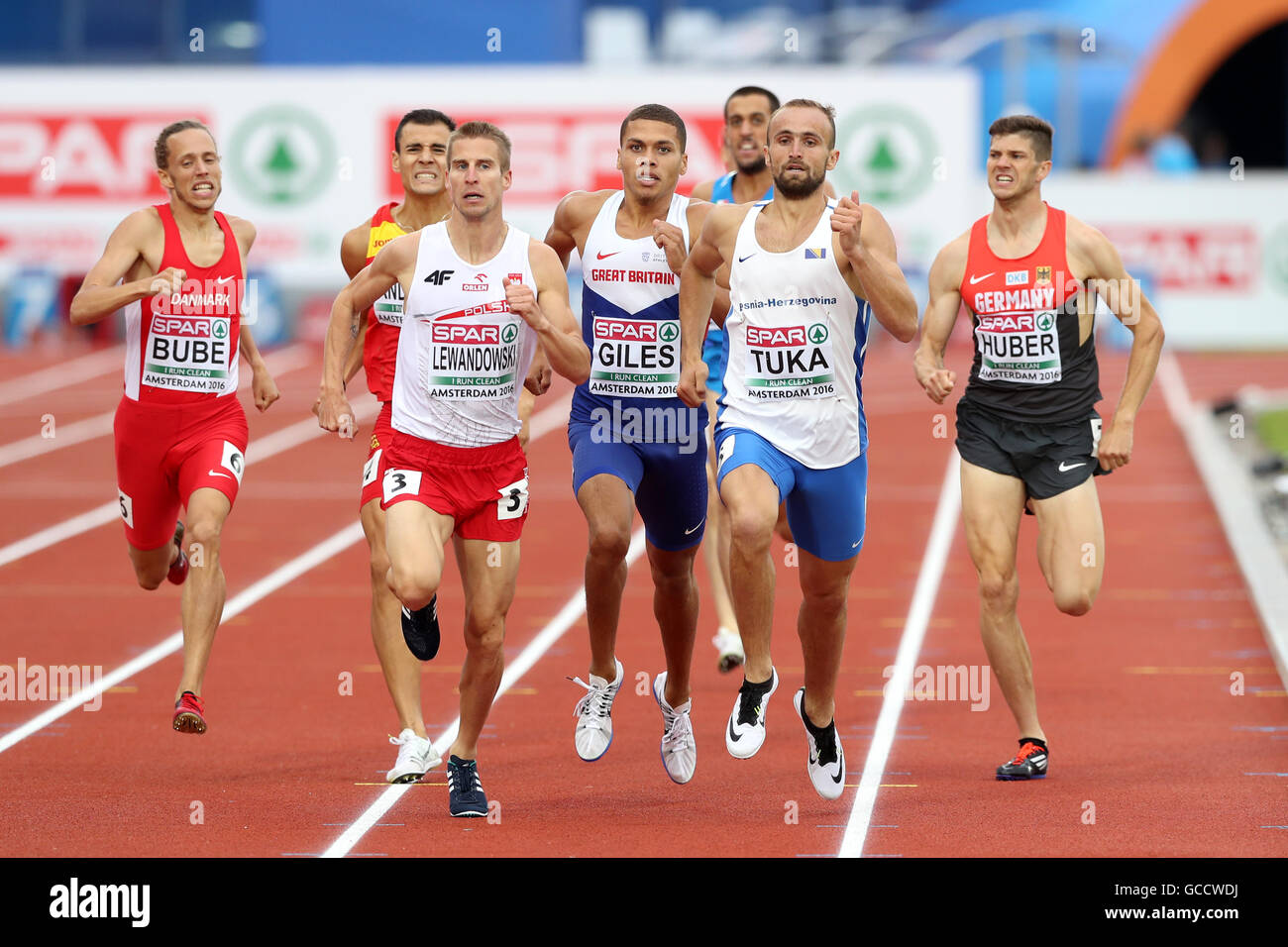 Great Britain's Elliot Giles (centre) in the Men's 800 metre Semifinal ...