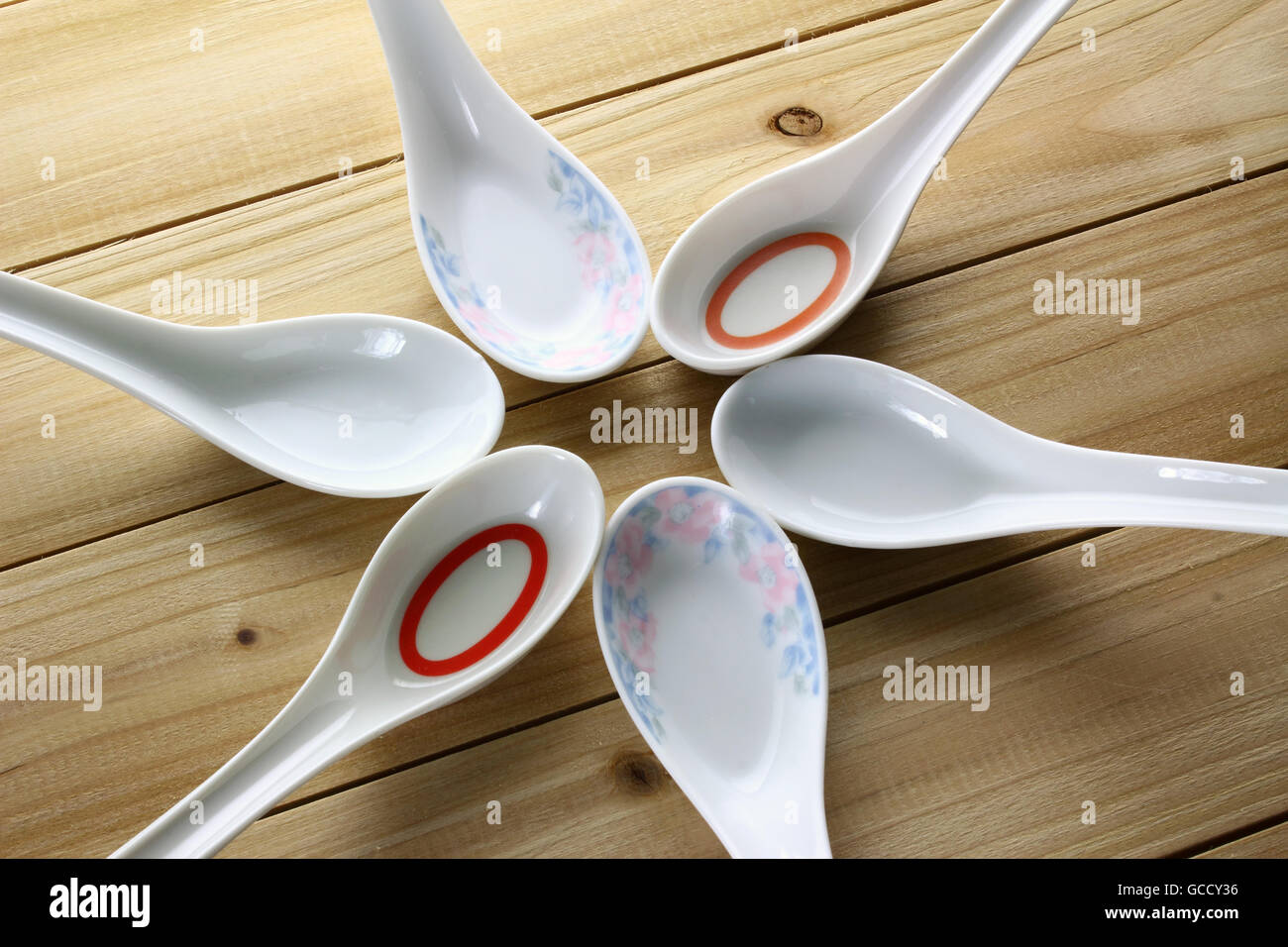 Chinese Soup Spoons Stock Photo - Alamy