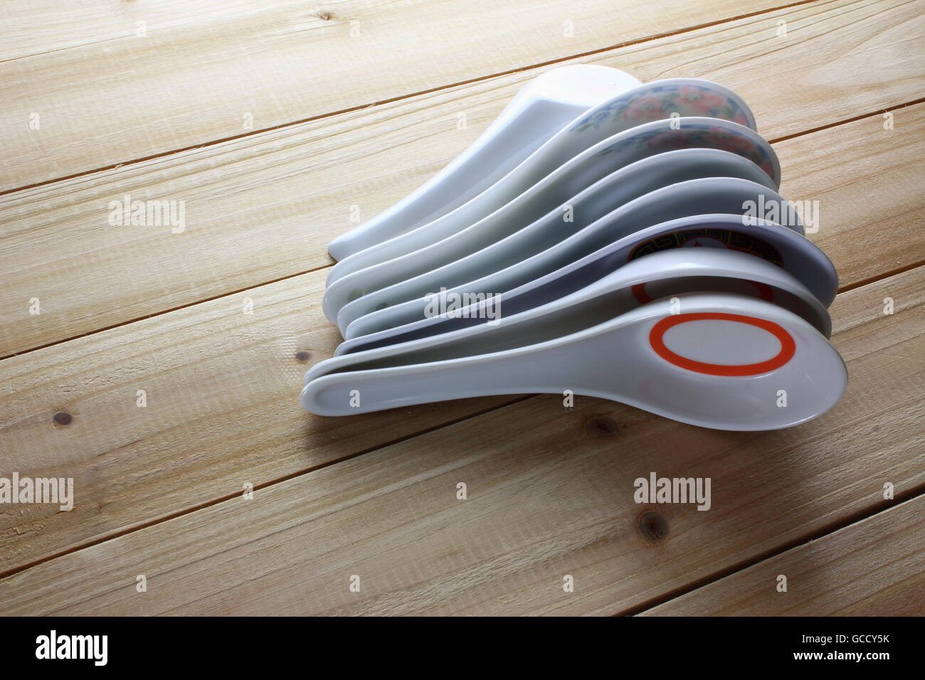 Stack of spoons hi-res stock photography and images - Alamy