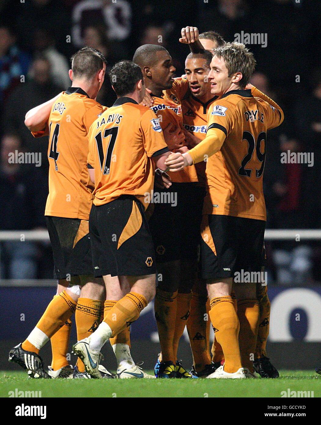 Wolverhampton Wanderers Ronald Zubar (centre) is mobbed by team mates ...