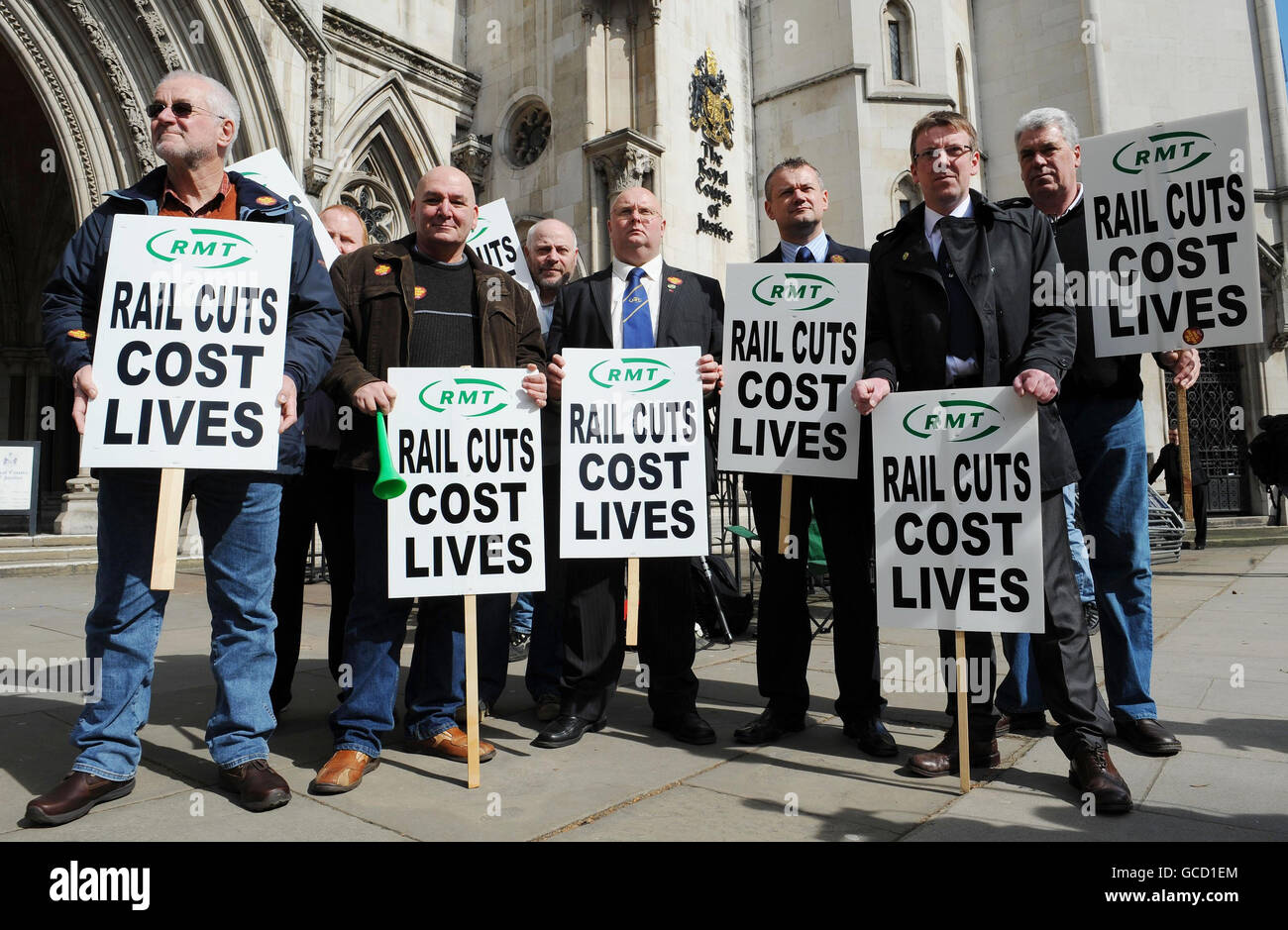 Uk signallers rail hi-res stock photography and images - Alamy