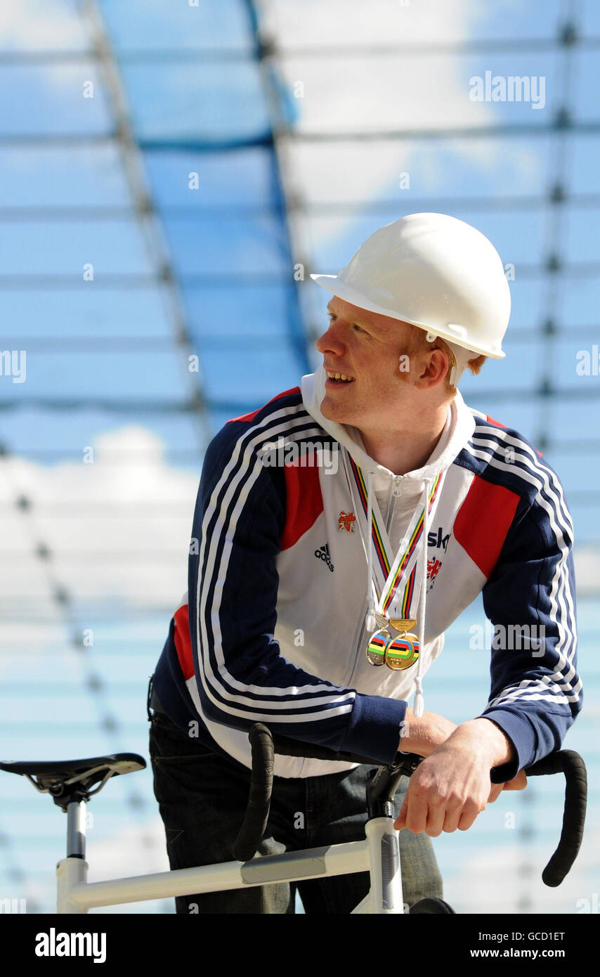 Olympics - Ed Clancy Visits the Olympic Velodrome - London Stock Photo ...