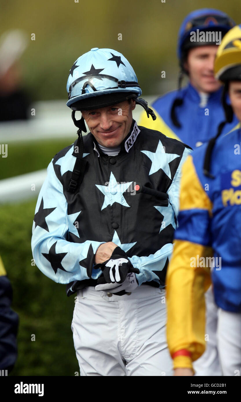 Horse Racing - Easter Saturday Race Day - Kempton Park Racecourse Stock ...
