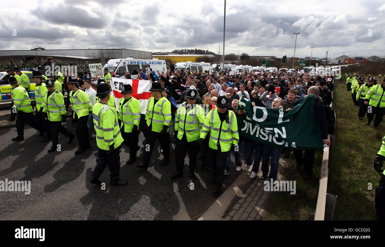 Protestors of the English Defence League (EDL) during their ...