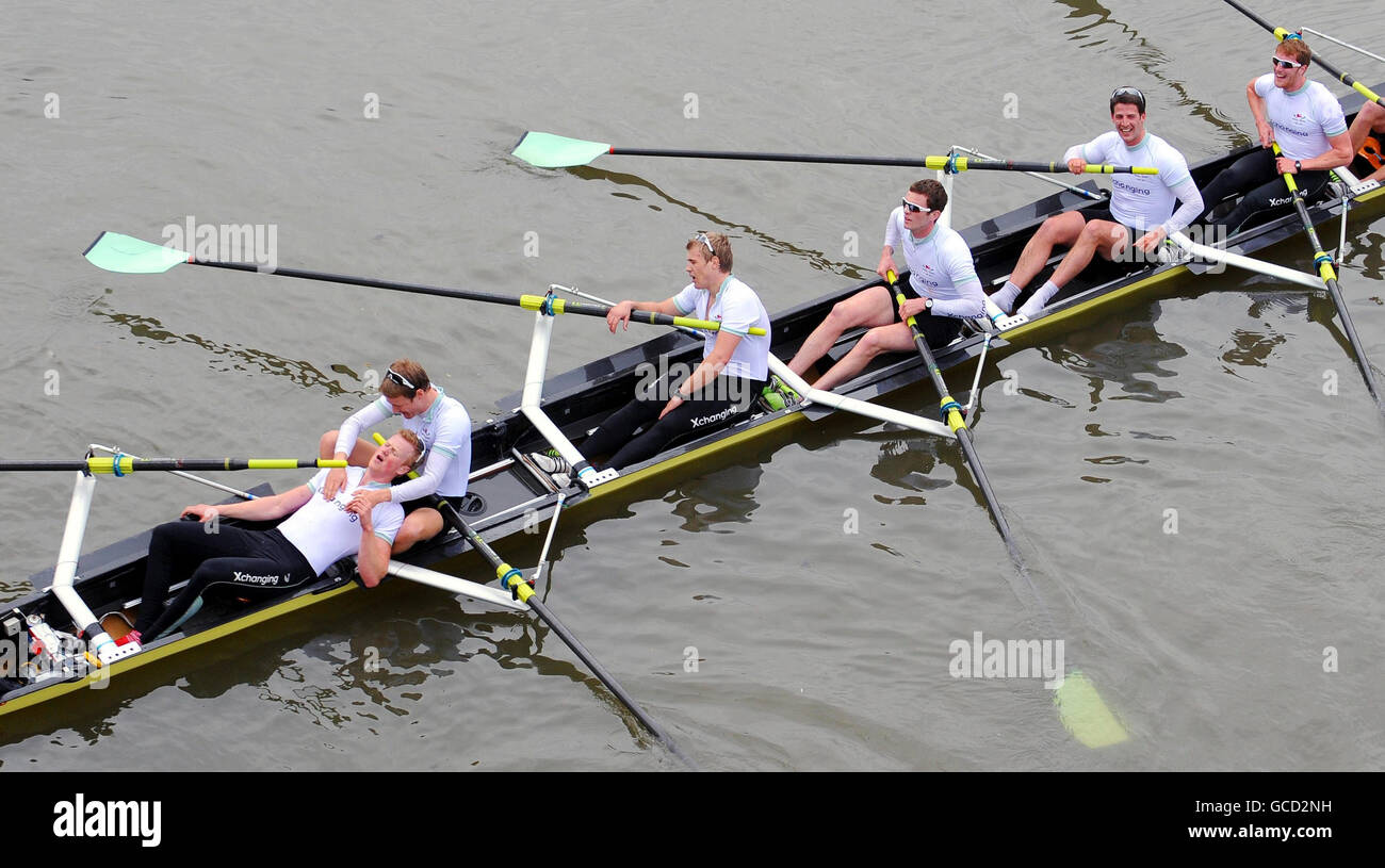 Rowing - 2010 Xchanging Boat Race - Oxford v Cambridge - River Thames ...