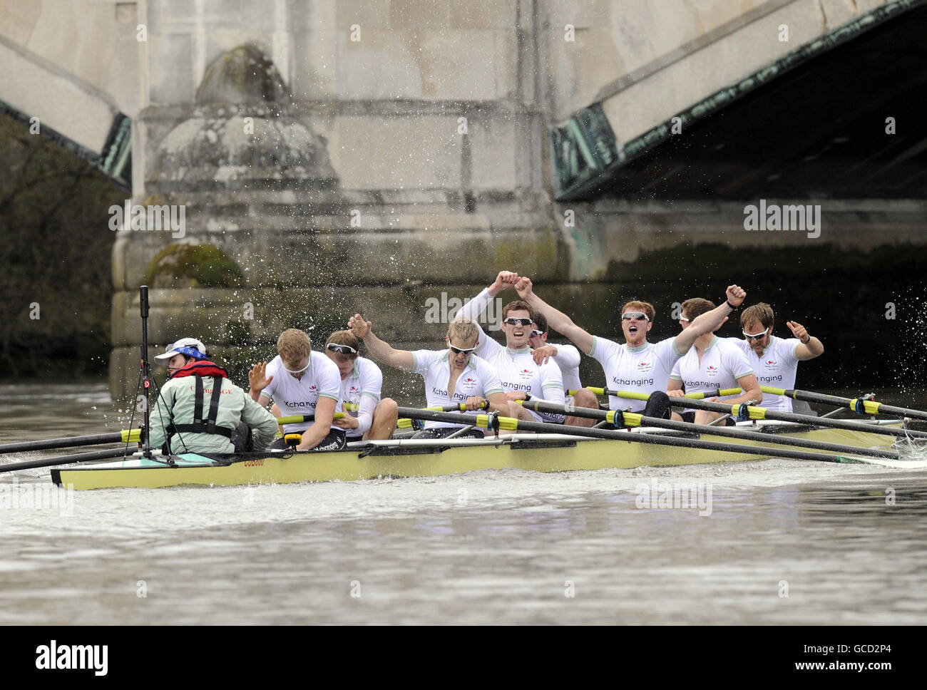 University sports team winning hi-res stock photography and images - Alamy