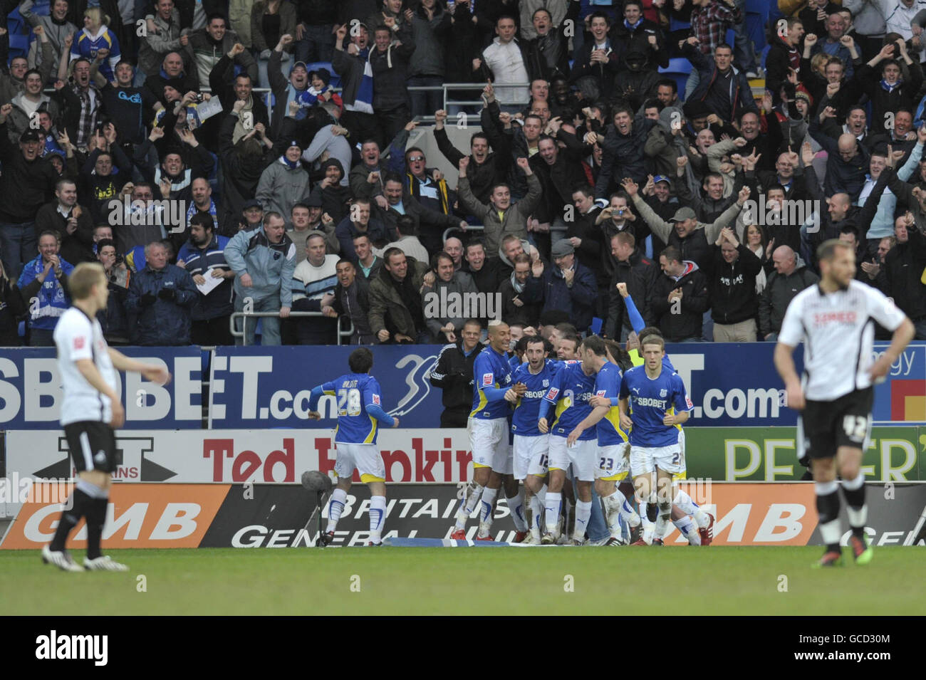 Happy gathering cardiff hi-res stock photography and images - Alamy