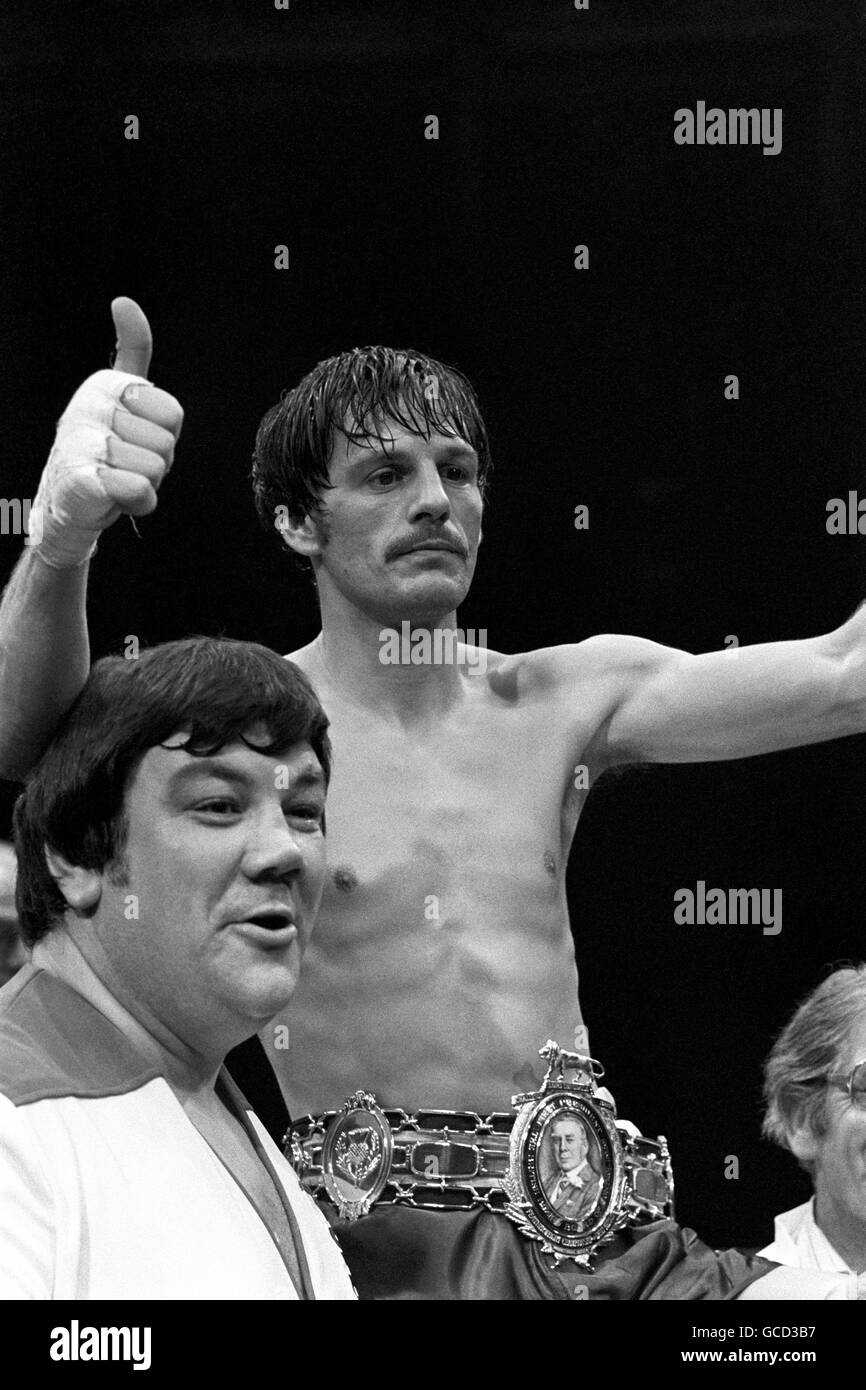 Thumbs up from new British Featherweight Champion Pat Cowdell, after he ...