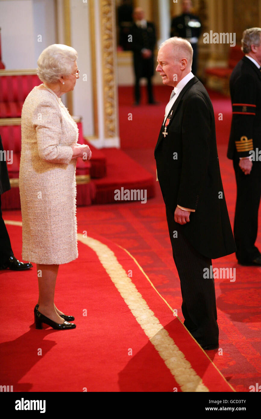 Stephen liversedge bolton made mbe queen elizabeth ii buckingham palace ...